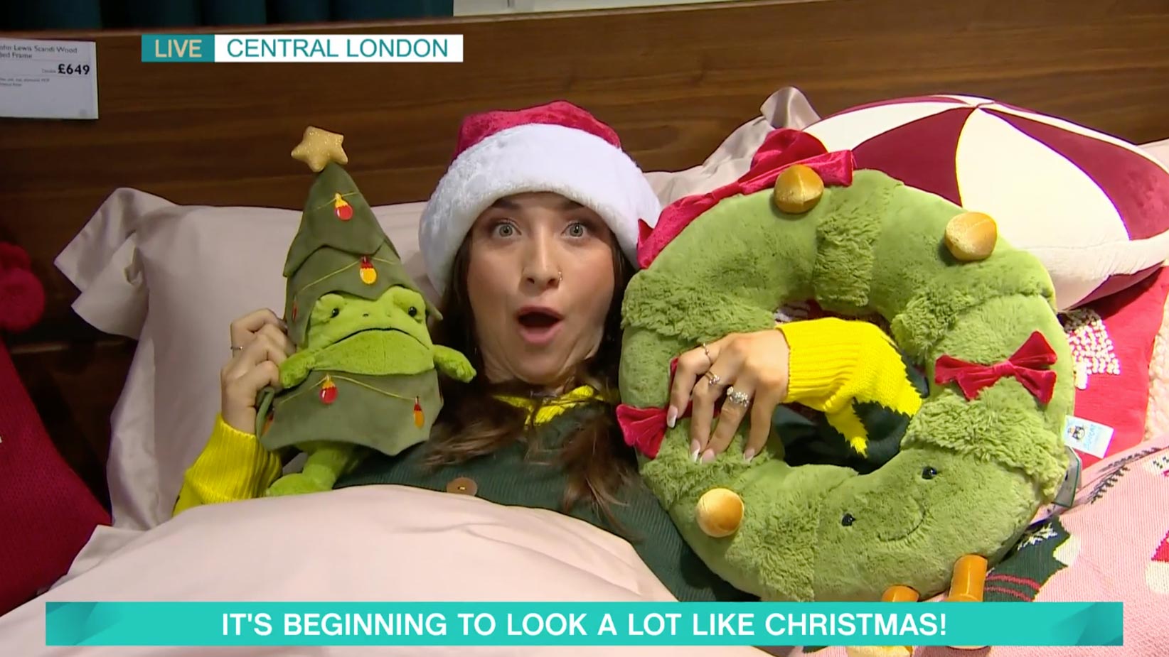 Sydnie Christmas Finally Sings ‘Silent Night’ for Fans and Turns ...