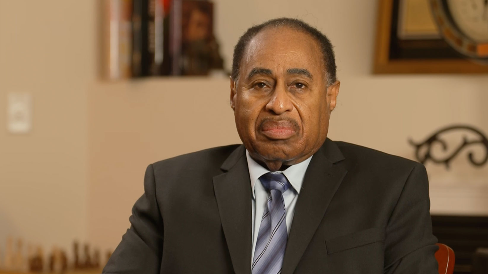 Meet the man who is building a time travel machine | This Morning