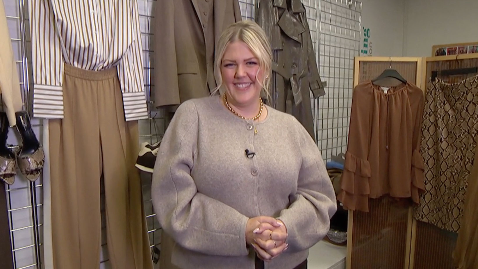 How to wear the colour of the year with Laura Puddy | This Morning