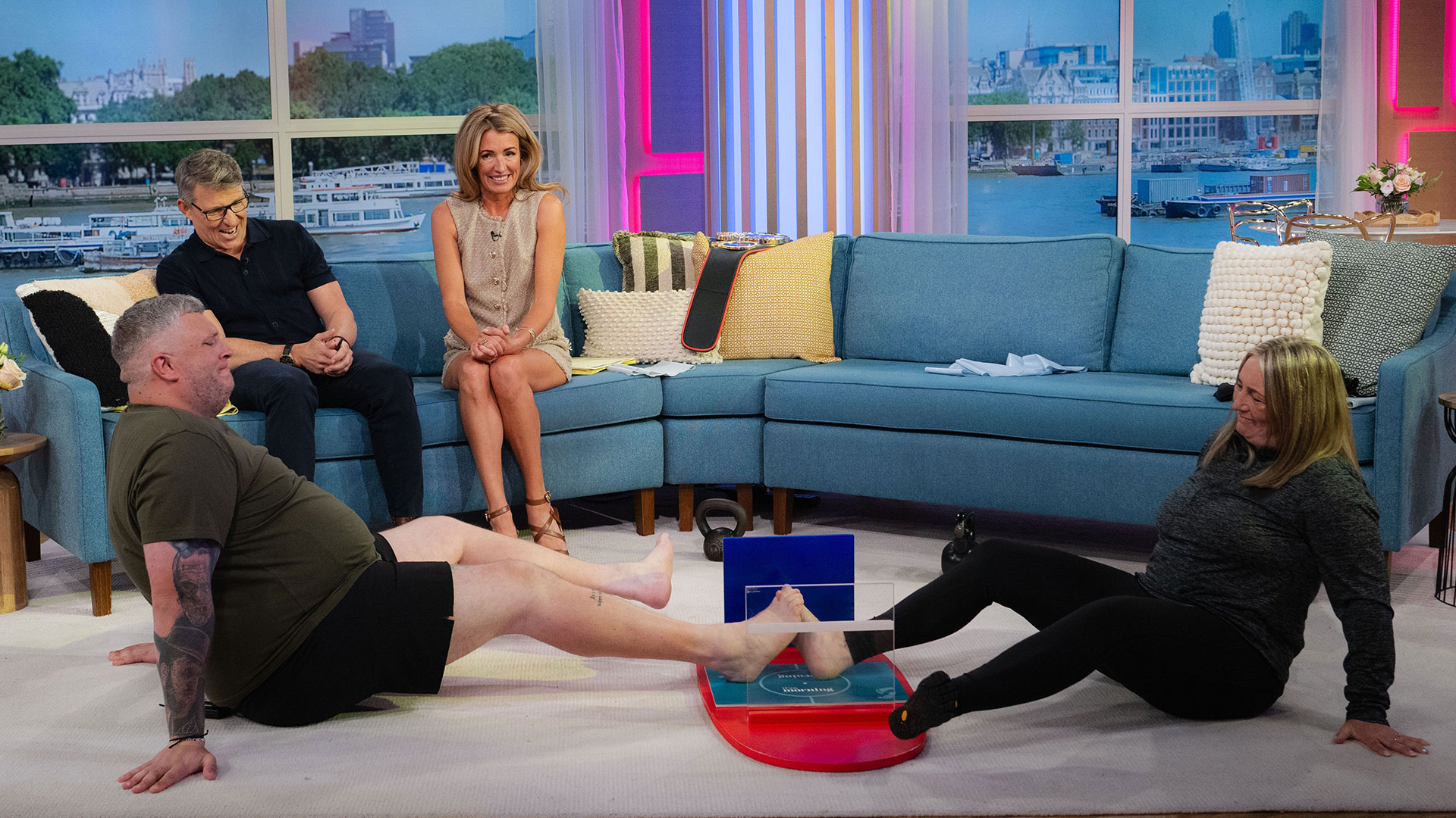 Meet the world toe wrestling champions | This Morning