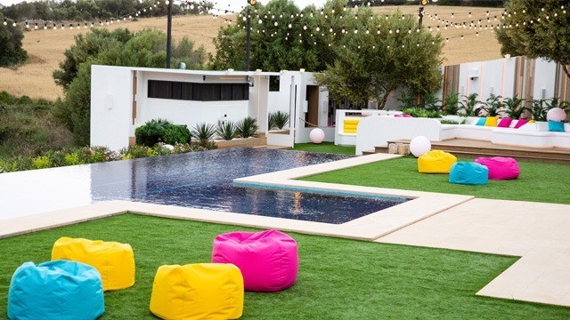 Check out the Love Island villa! | This Morning