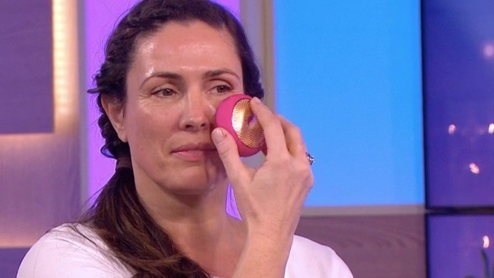 Get glowing with Eve Cameron's skincare trends of 2018 | This Morning