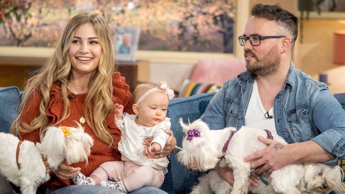 Saccone Jolys: The family who share EVERYTHING online | This Morning