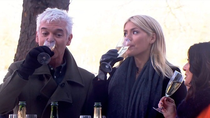 The best festive fizz | This Morning