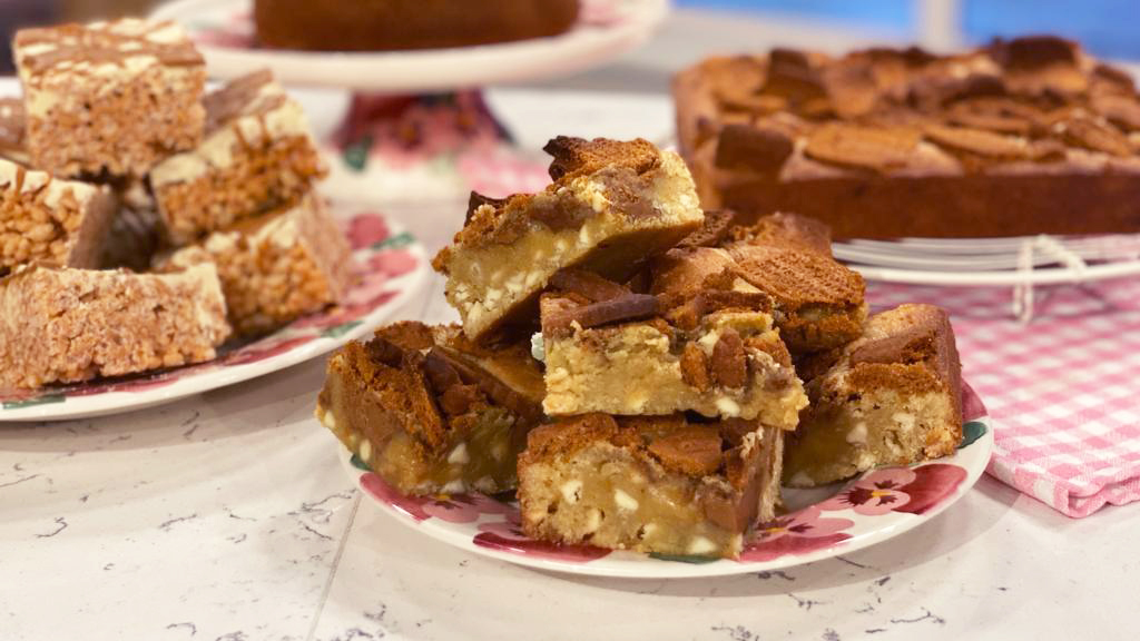 Jon Watts cooks with the taste of 2021 - Biscoff! | This Morning