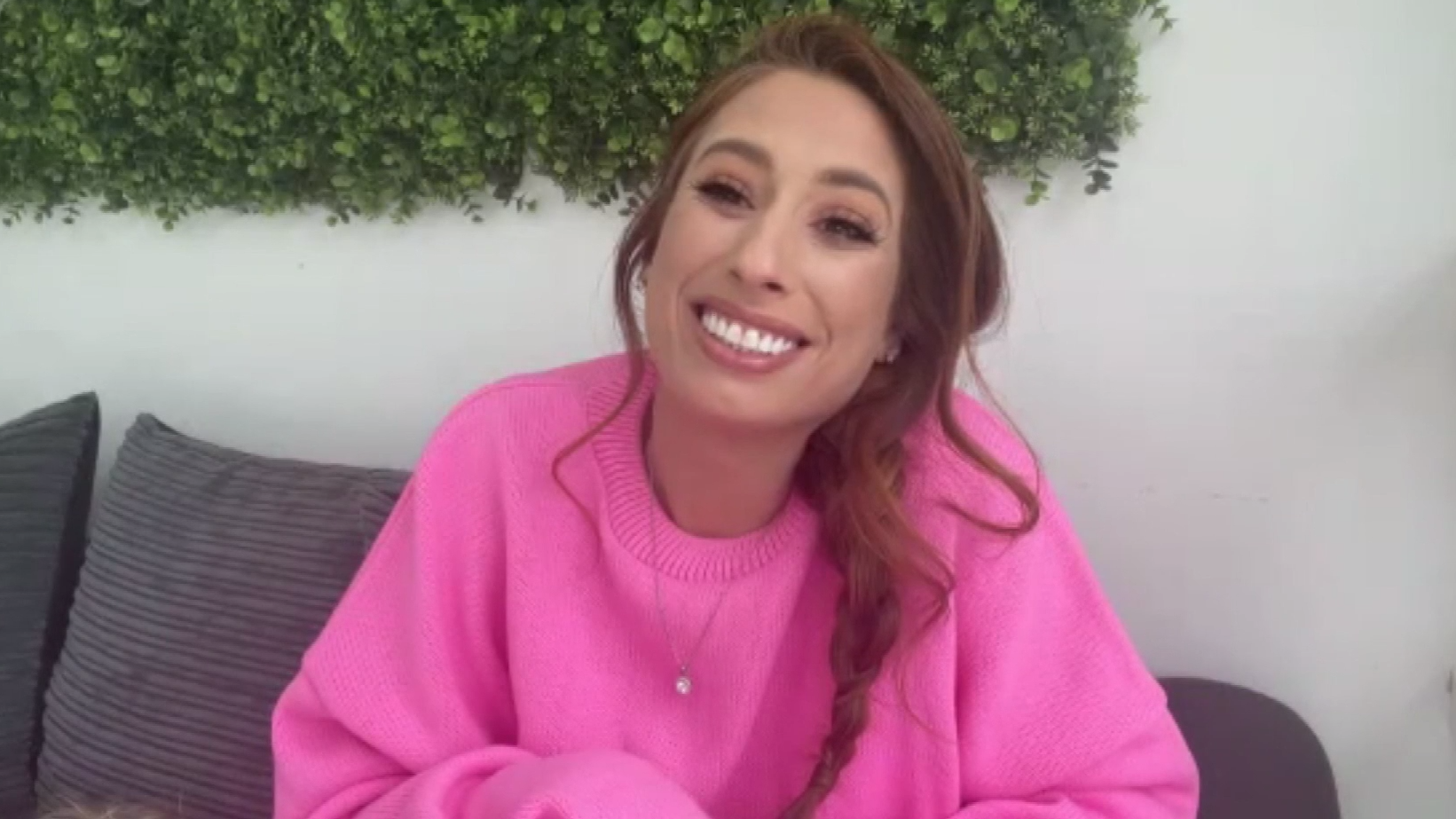 Stacey Solomon shares her 'girly' laundry room of dreams! | This Morning