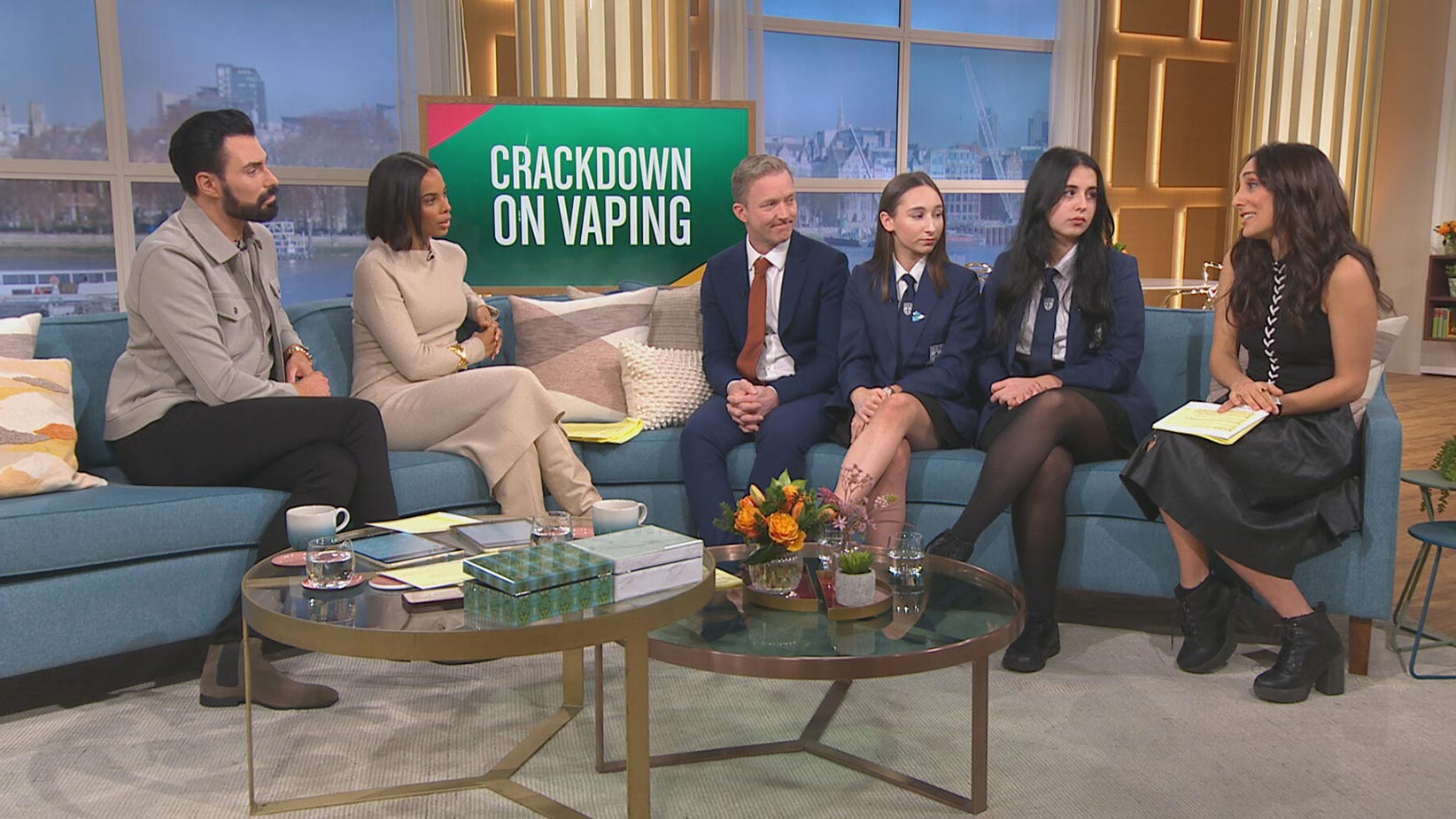Headteacher and students warn of vaping health risks | This Morning
