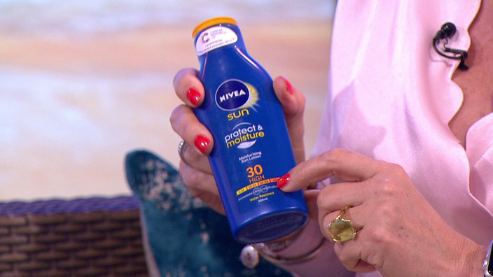 The definitive guide to putting your sun cream on correctly | This Morning