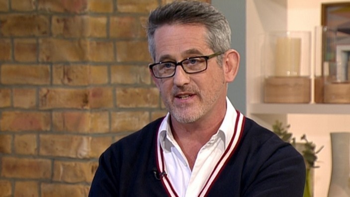 How to get the best deal on a summer holiday | This Morning