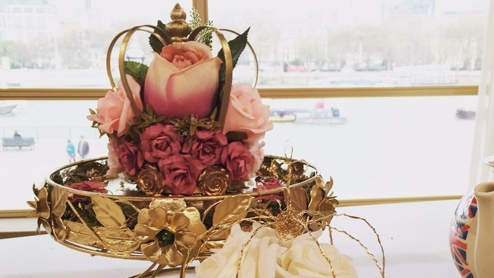 How to make your own ROYAL crafts | This Morning