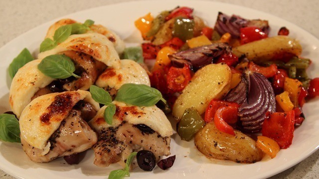 Chicken and halloumi traybake | This Morning