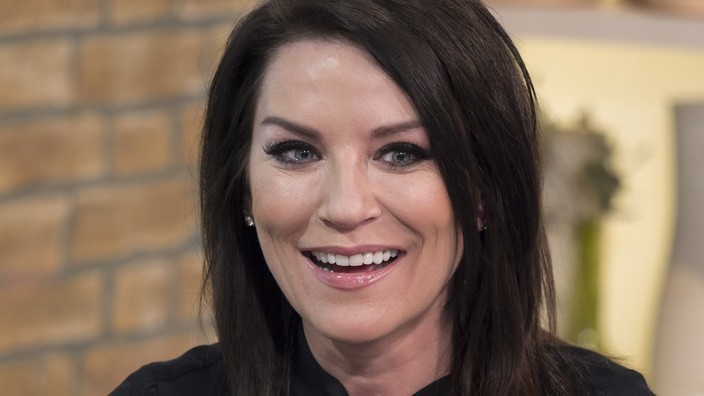 'Oaks latest bad girl Zoe rocks new brunette 'do | This Morning
