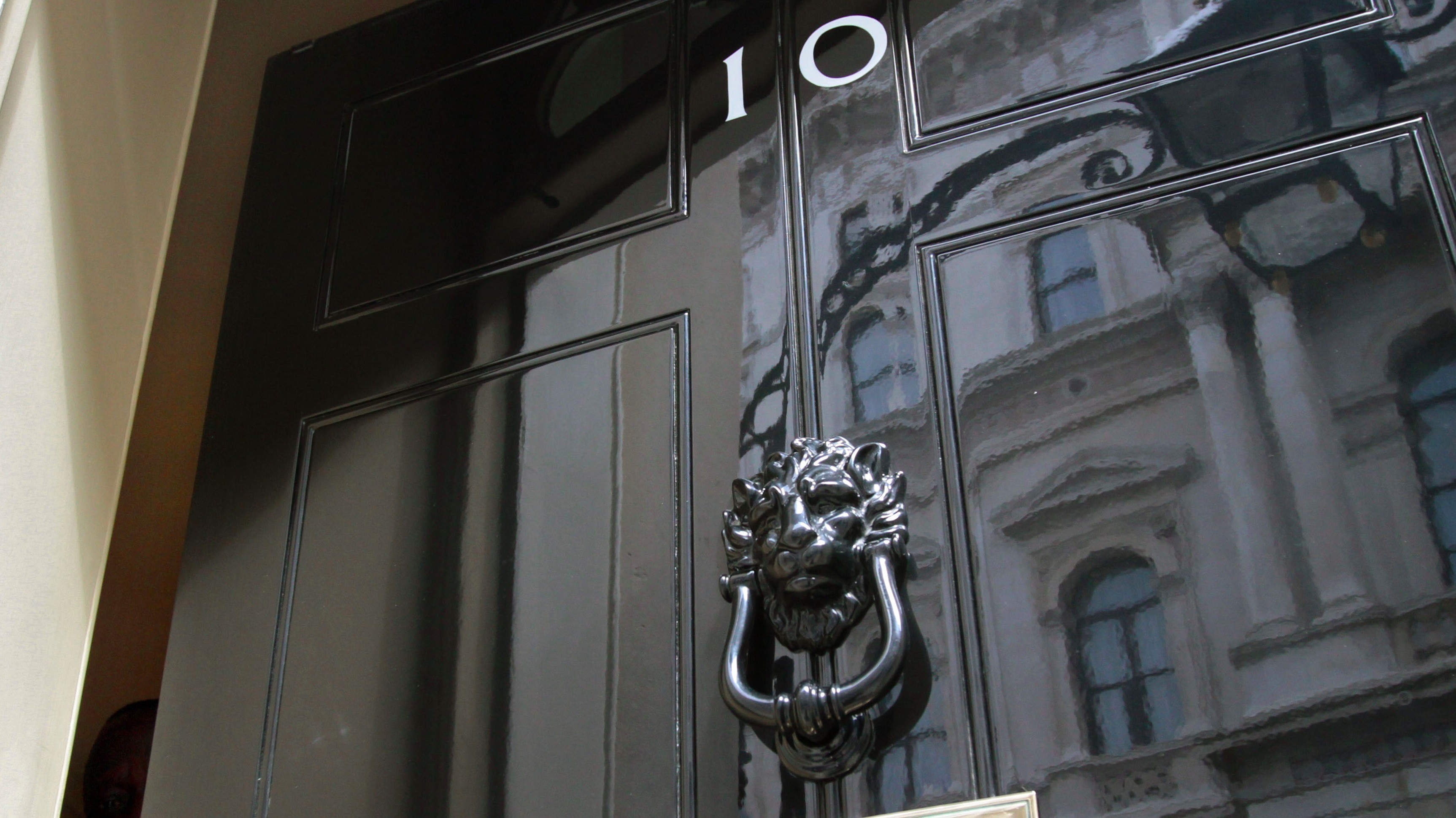 Cameron and Miliband: The Battle for Number 10 | This Morning