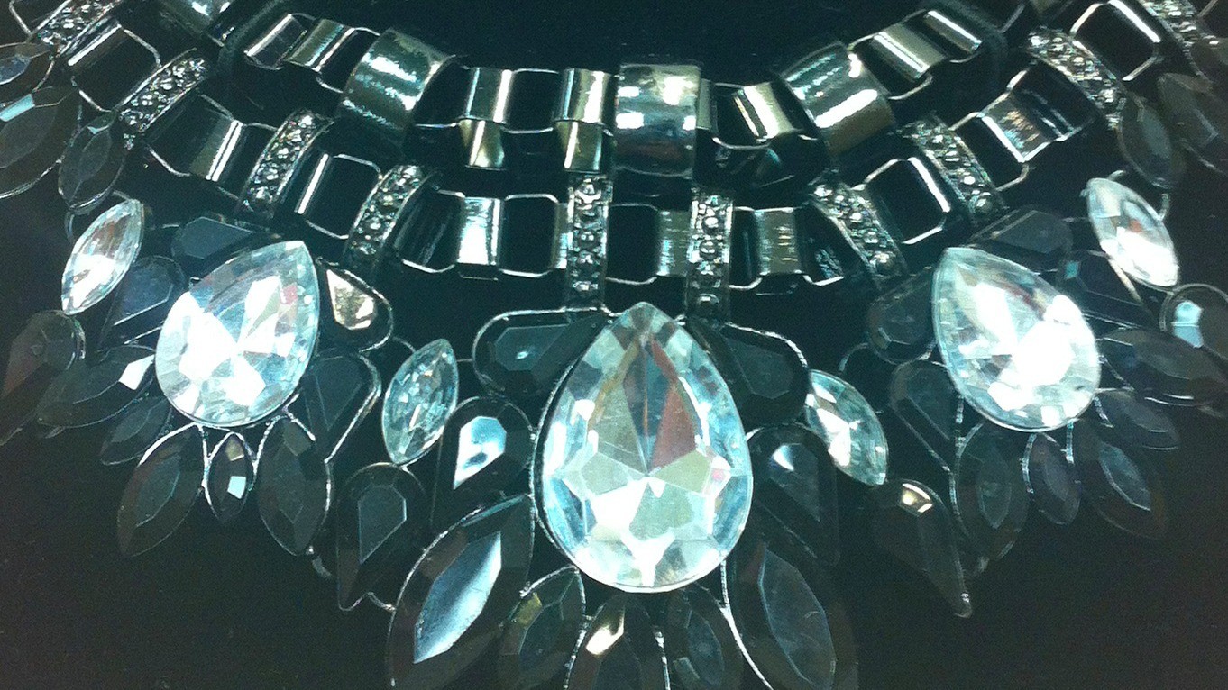 A brightening bit of bling | This Morning