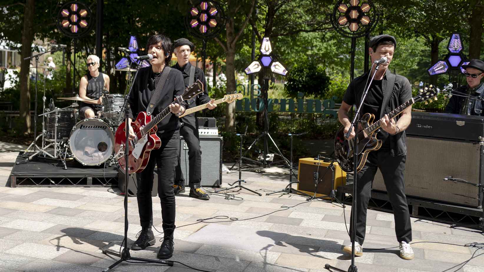 Scottish rock band Texas perform live! | This Morning