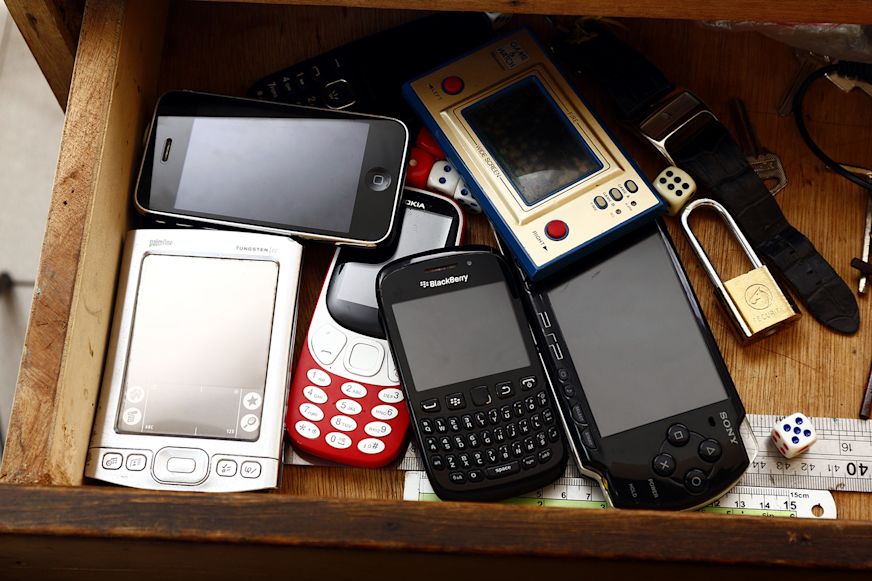 Virgin Media O2 research reveals 15 million phones stashed by UK ...
