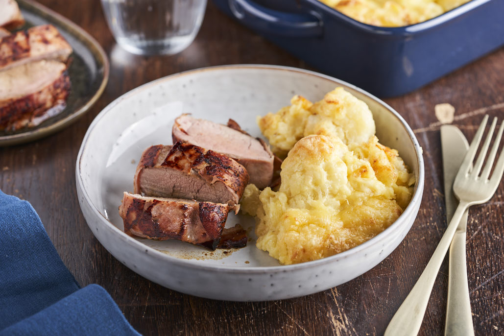Varkenshaas gerold in yorkham met bloemkool aardappelgratin | Recepten ...