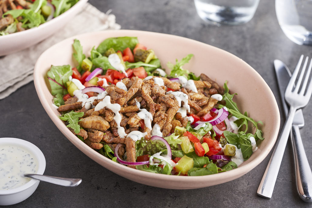 Shoarma salade met frisse knoflook munt saus | Recepten | PLUS