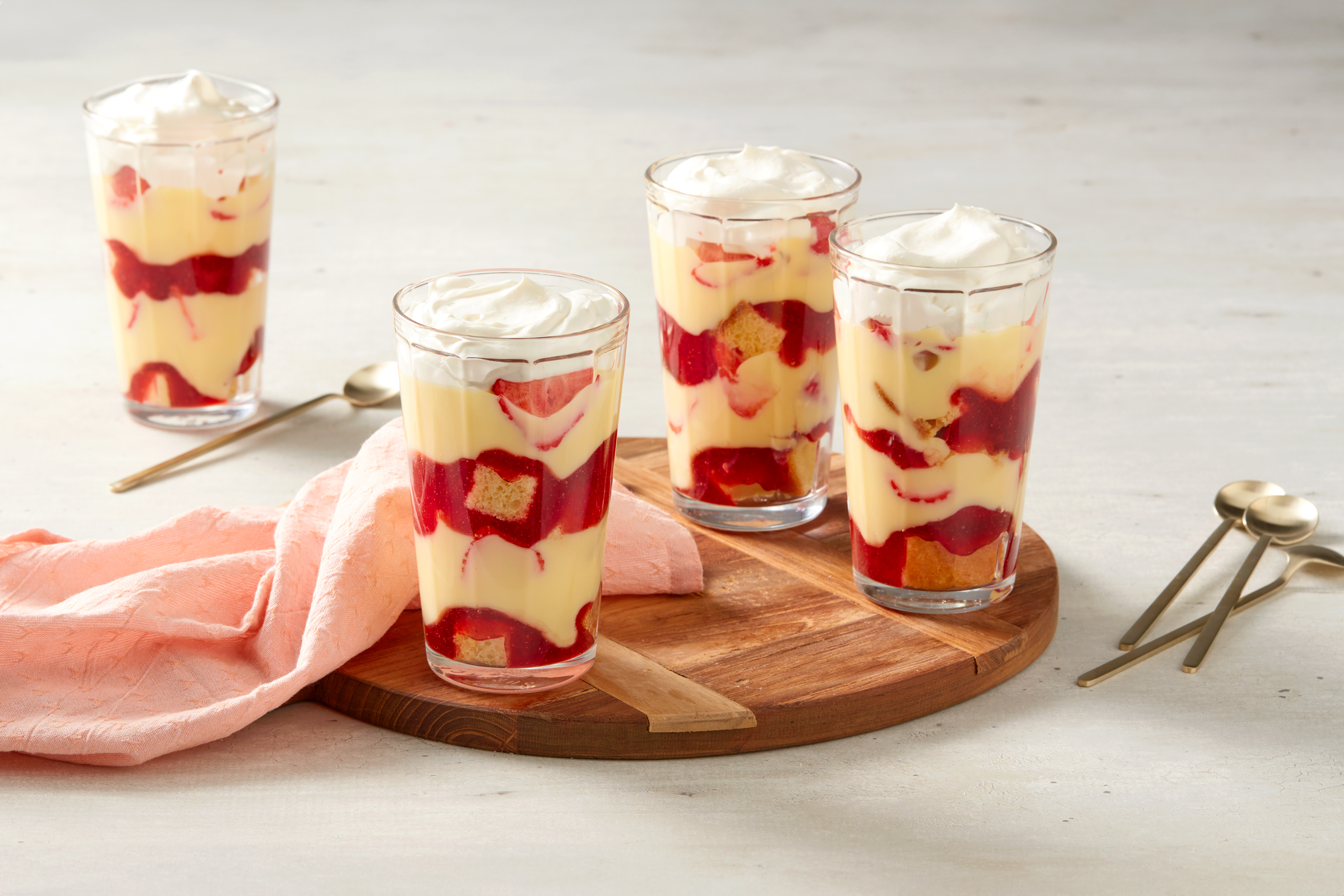 Trifle met gele vla | Recepten | PLUS