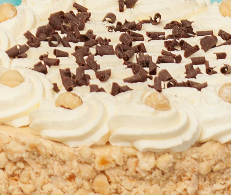 Klassieke hazelnoot-schuimtaart | Recepten | PLUS