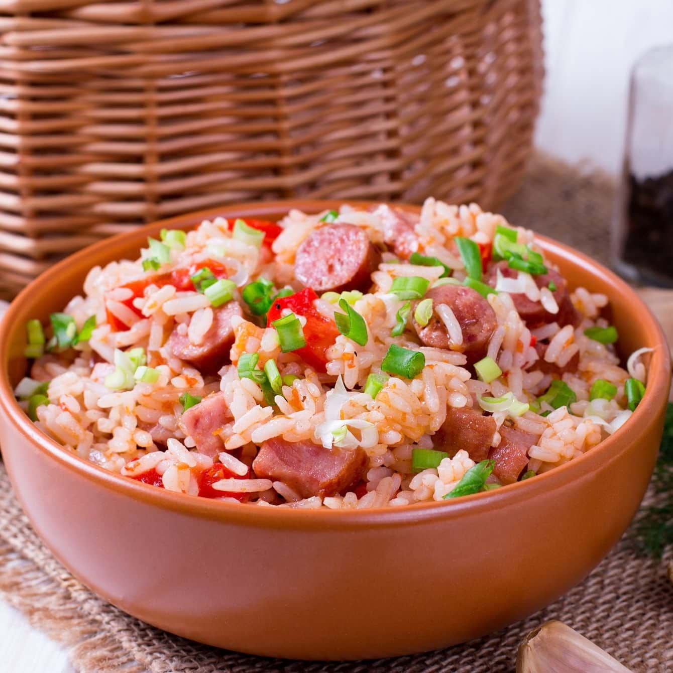 Oosterse rookworst met rijst | Recepten | PLUS