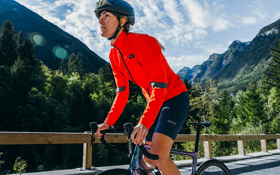Womens' GORE-TEX Jackets | GOREWEAR UK
