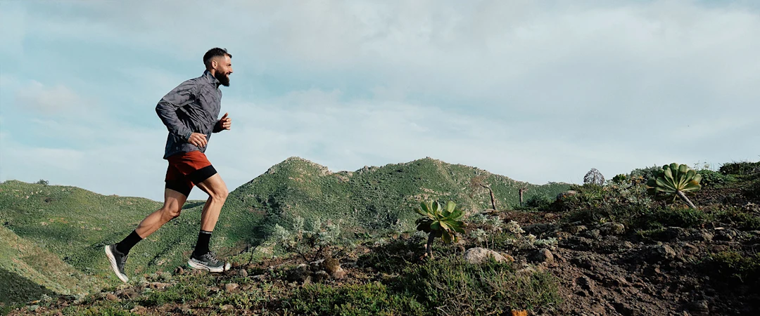 Descending with Control: Mastering Downhill Running for Speed and ...