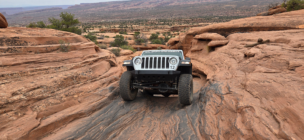 Moab Jeep Rentals | Utah Off-Road | Cliffhanger Arches Tours