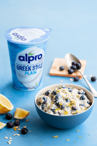 Gachas de avena de limón y arándanos | Alpro
