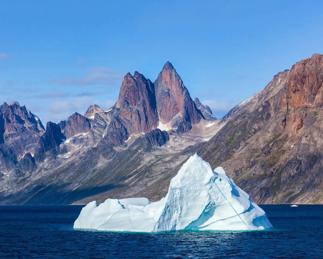 Northwest Passage - Through the Arctic Labyrinth (Greenland to Alaska ...