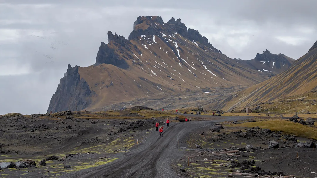 Island Hopping in & around the Arctic | Spitsbergen, Iceland & Faroe ...