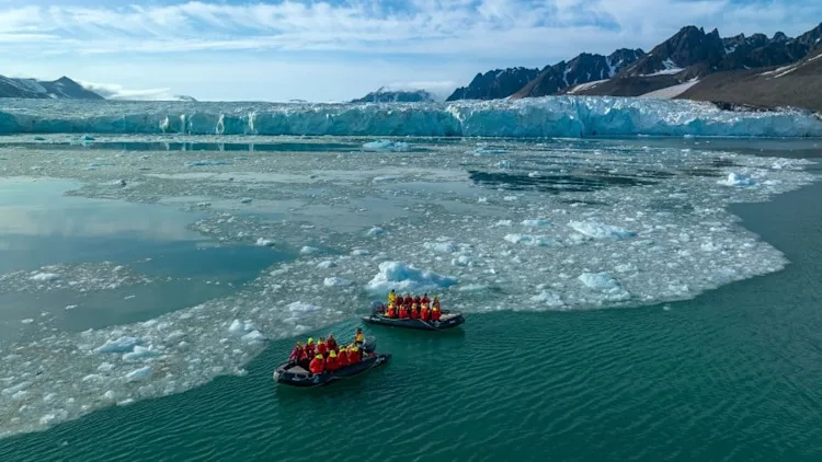 Circumnavigating Svalbard - The Ultimate Expedition | HX Hurtigruten ...