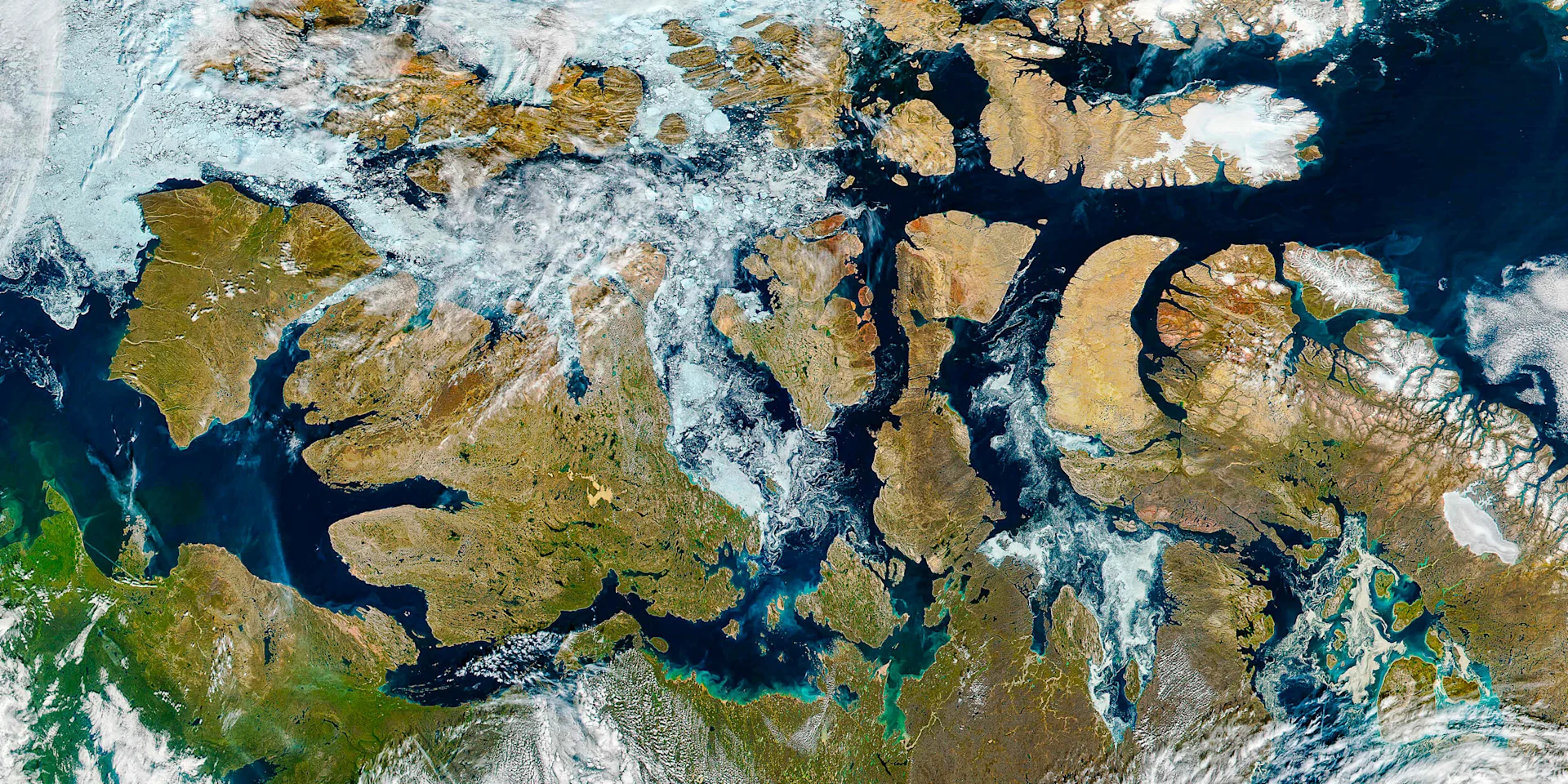 Travel guide to the Northwest Passage & Arctic Canada | HX Hurtigruten ...
