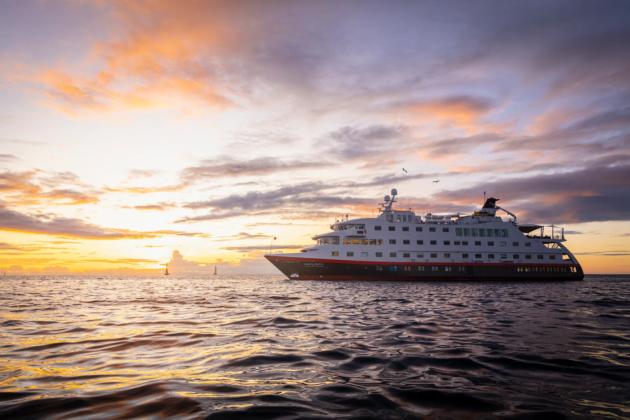 Cruises To Galápagos | Trips to the Galápagos Islands | Hurtigruten ...