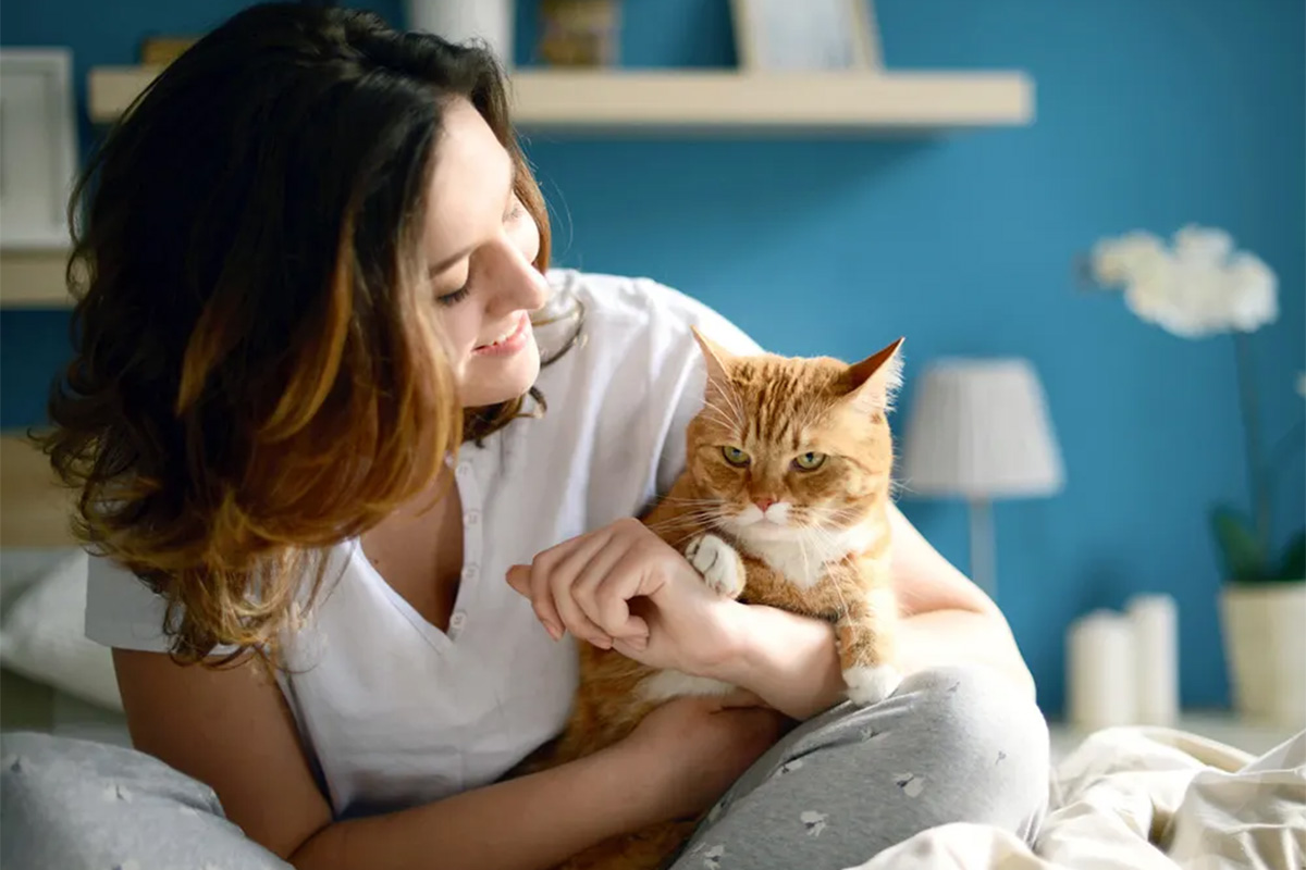 7 Reasons Your Cat Thinks You’re Weird · Kinship