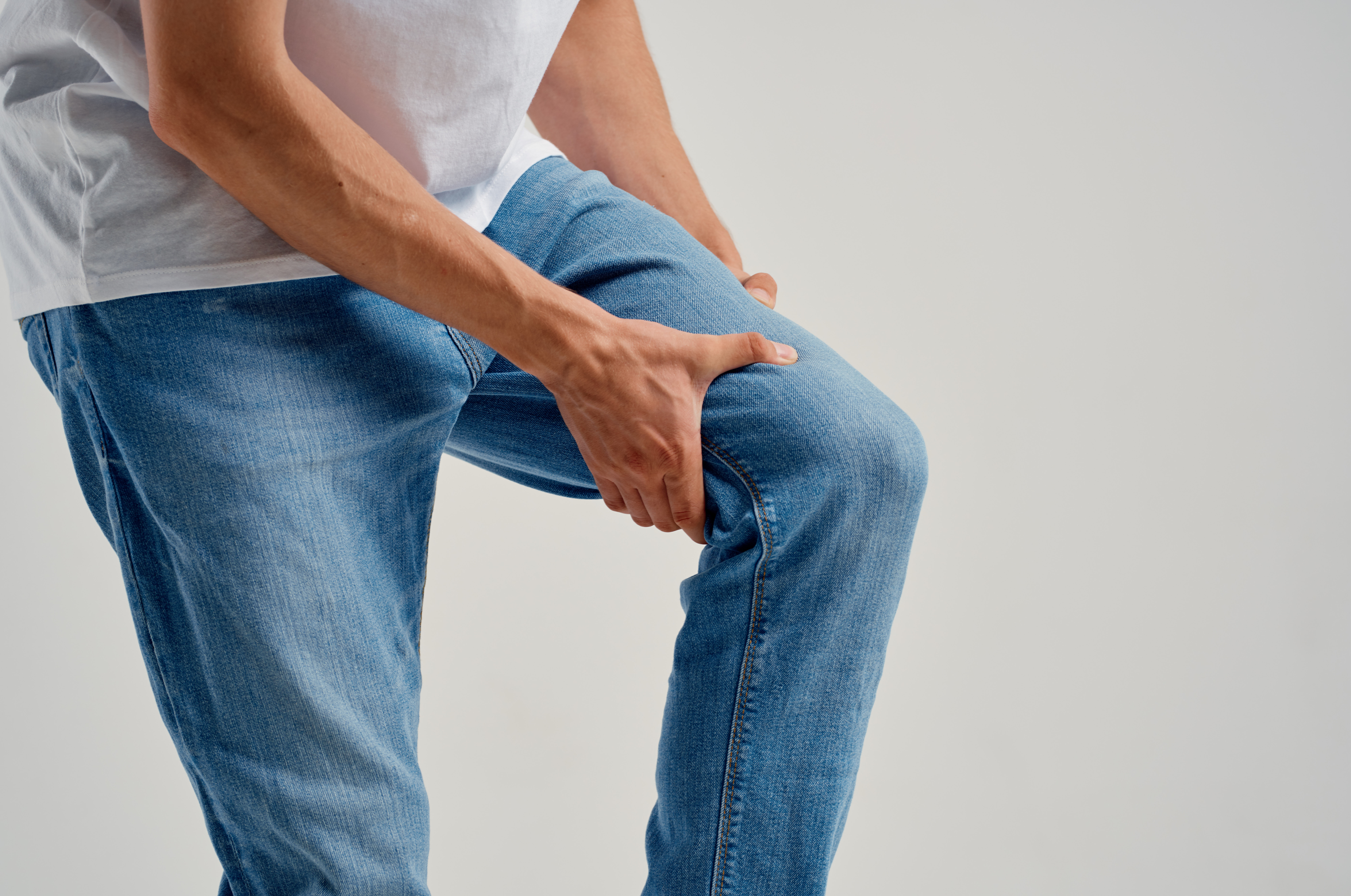 Hip Pain & Injuries - Symptoms & Causes | LIPS Healthcare