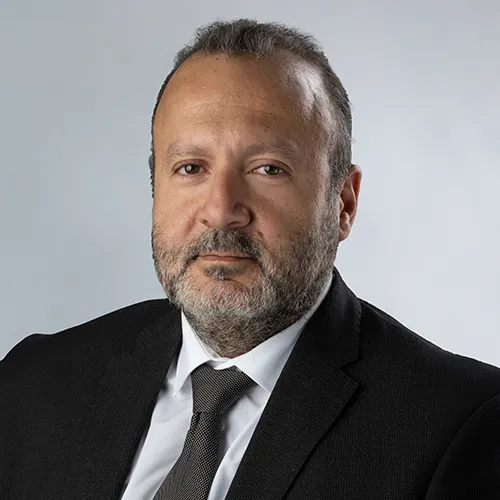 Professor Ali Ghoz | Trauma & Orthopaedic Surgeon | LIPS Battersea