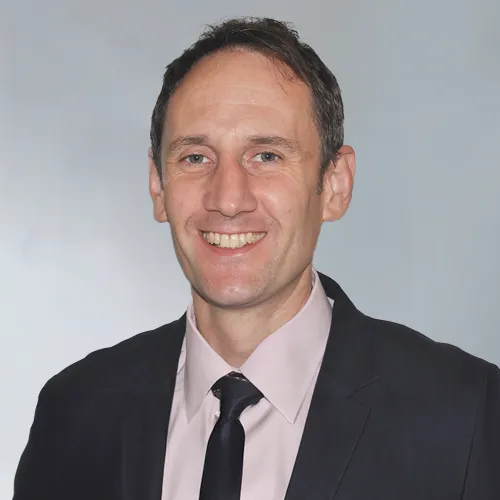 Mr. Michael Oddy | Trauma & Orthopaedic Surgeon | LIPS Battersea