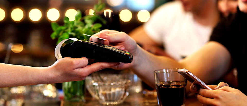 Deliverect | The Ethics of Tipping in the Restaurant Industry: Pros and ...