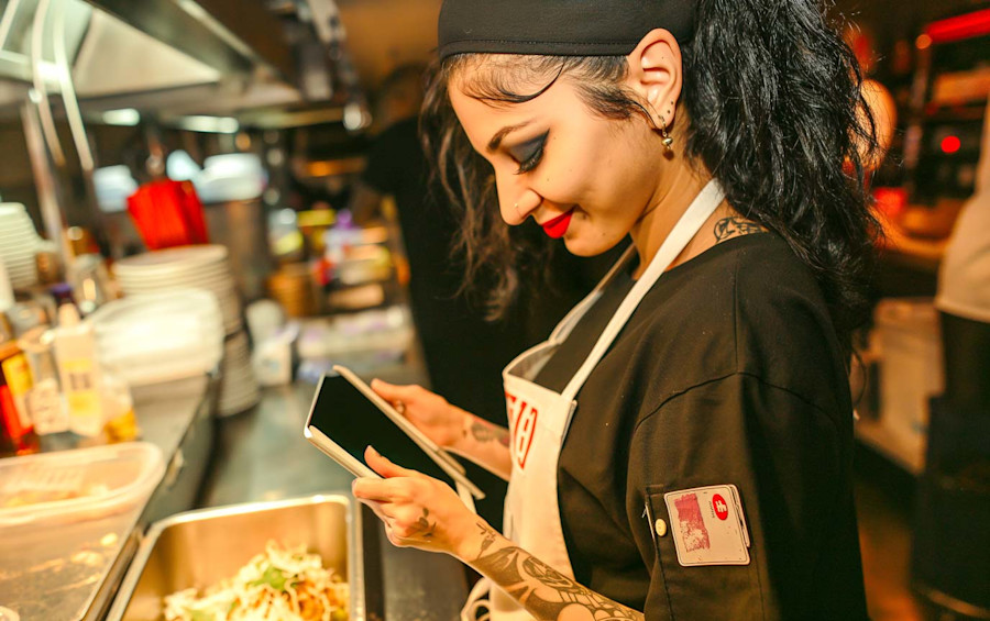 Deliverect | Payment Digitalization: Challenges You Can Encounter and How to Overcome Them