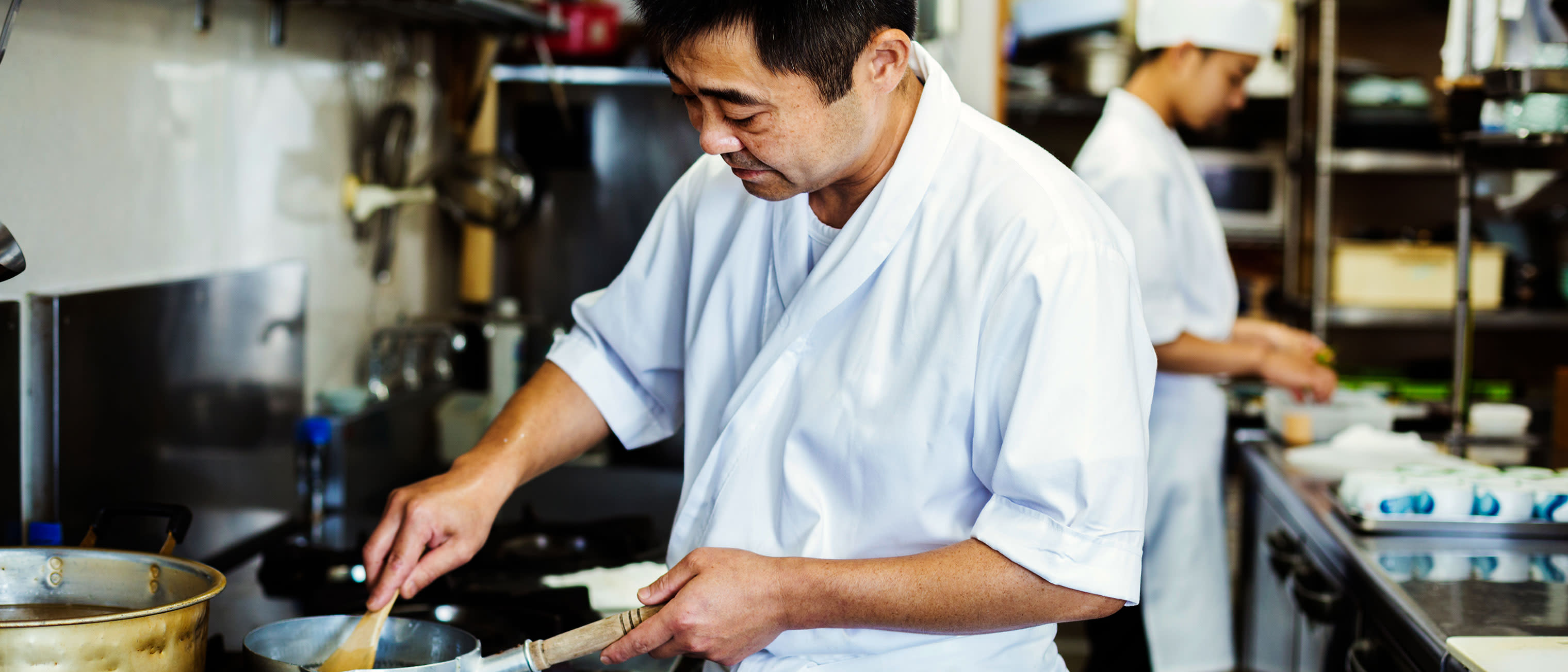 Deliverect Middle East | What is Kitchen Display System? Streamlined ...