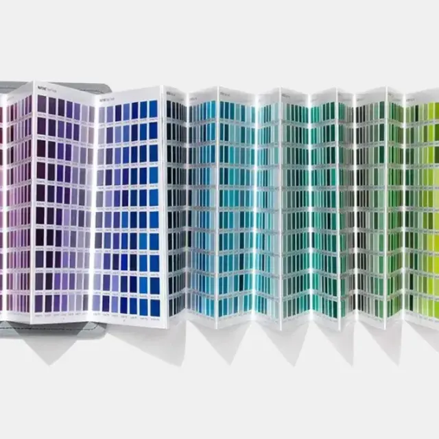 当热情与调色板相遇：了解为何彩通服装，家居 + 室内装潢纸版色彩随身手册 [Pantone FHI Paper Traveler] 对 ...