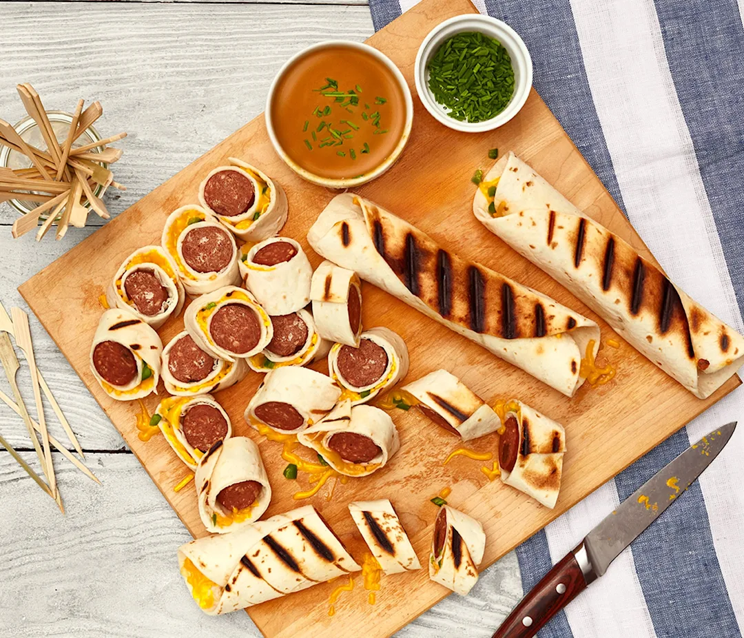 Cheesy Venison Sausage with Honey Bourbon Mustard Dip | Kingsford™