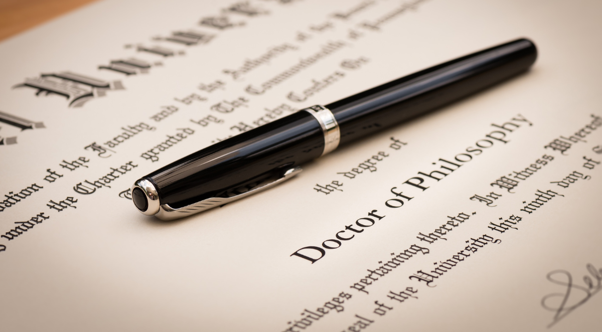 O que é PhD: significado e como fazer doutorado no exterior