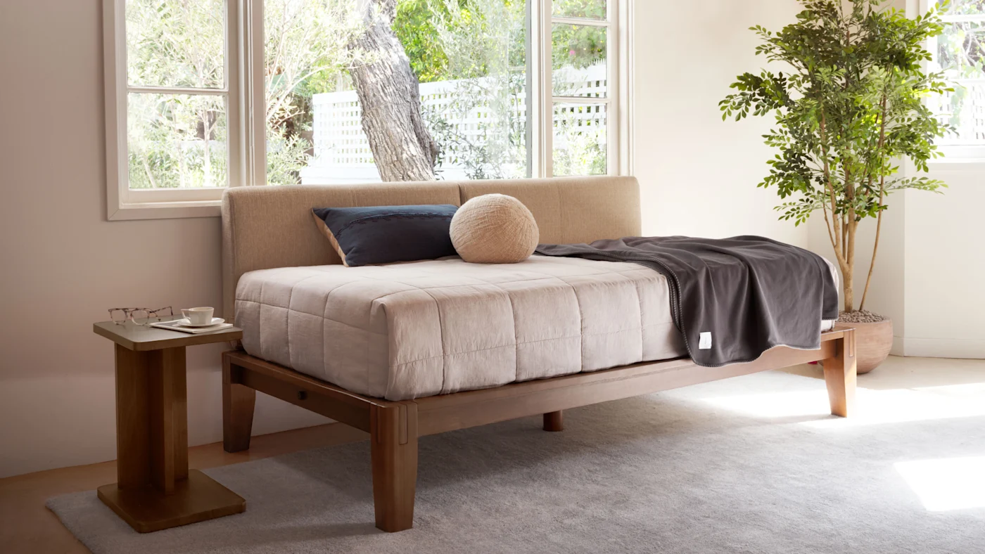 Modern Corner Twin Daybed | Thuma