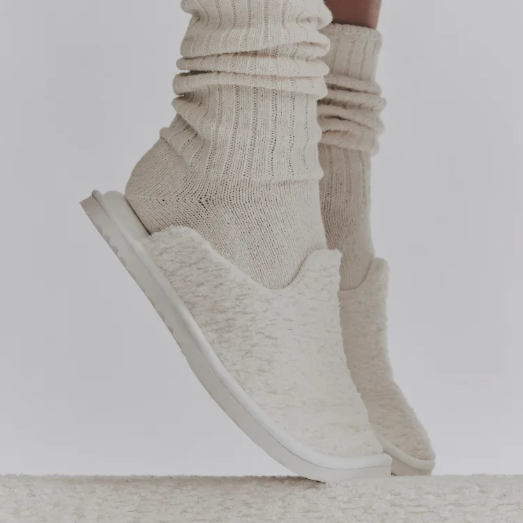 Lusso Cloud Cushioned Slippers
