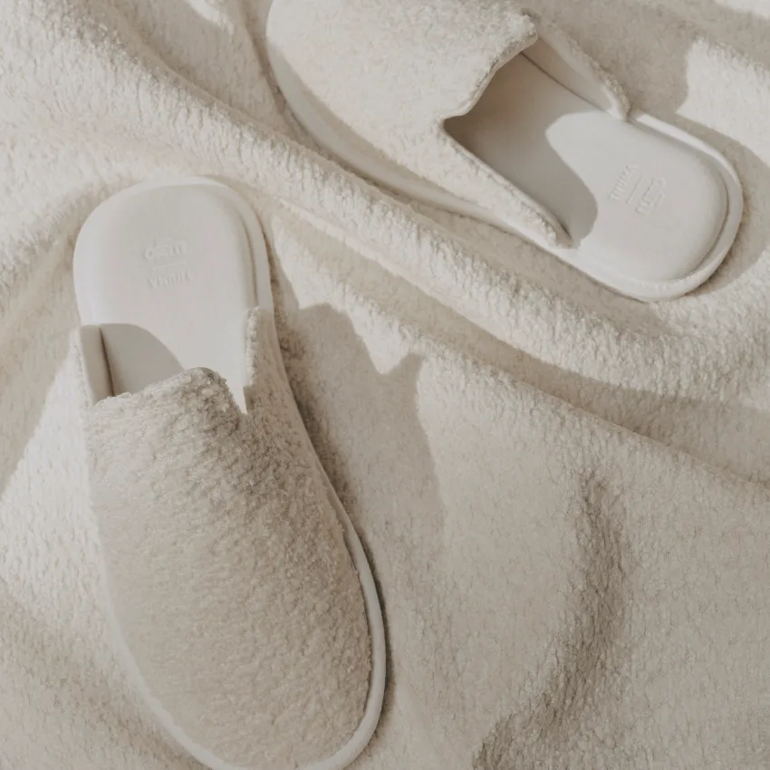 Lusso Cloud Cushioned Slippers