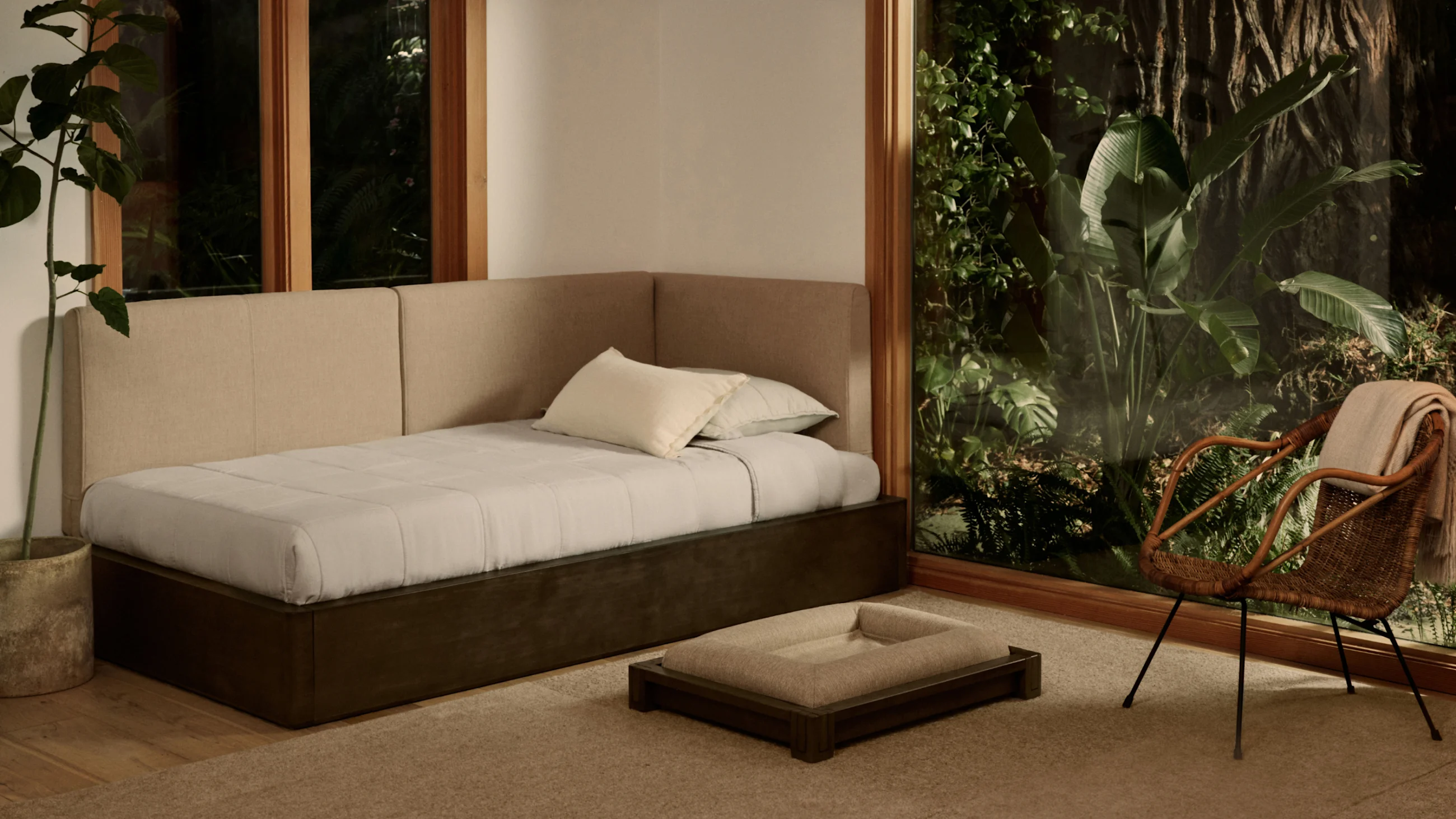 Walnut Essential Daybed Performance Linen - Beds | Thuma