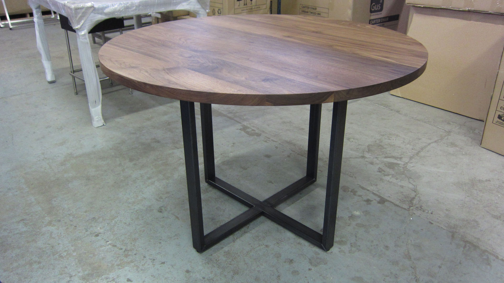 Round Dining Table | Stylegarage