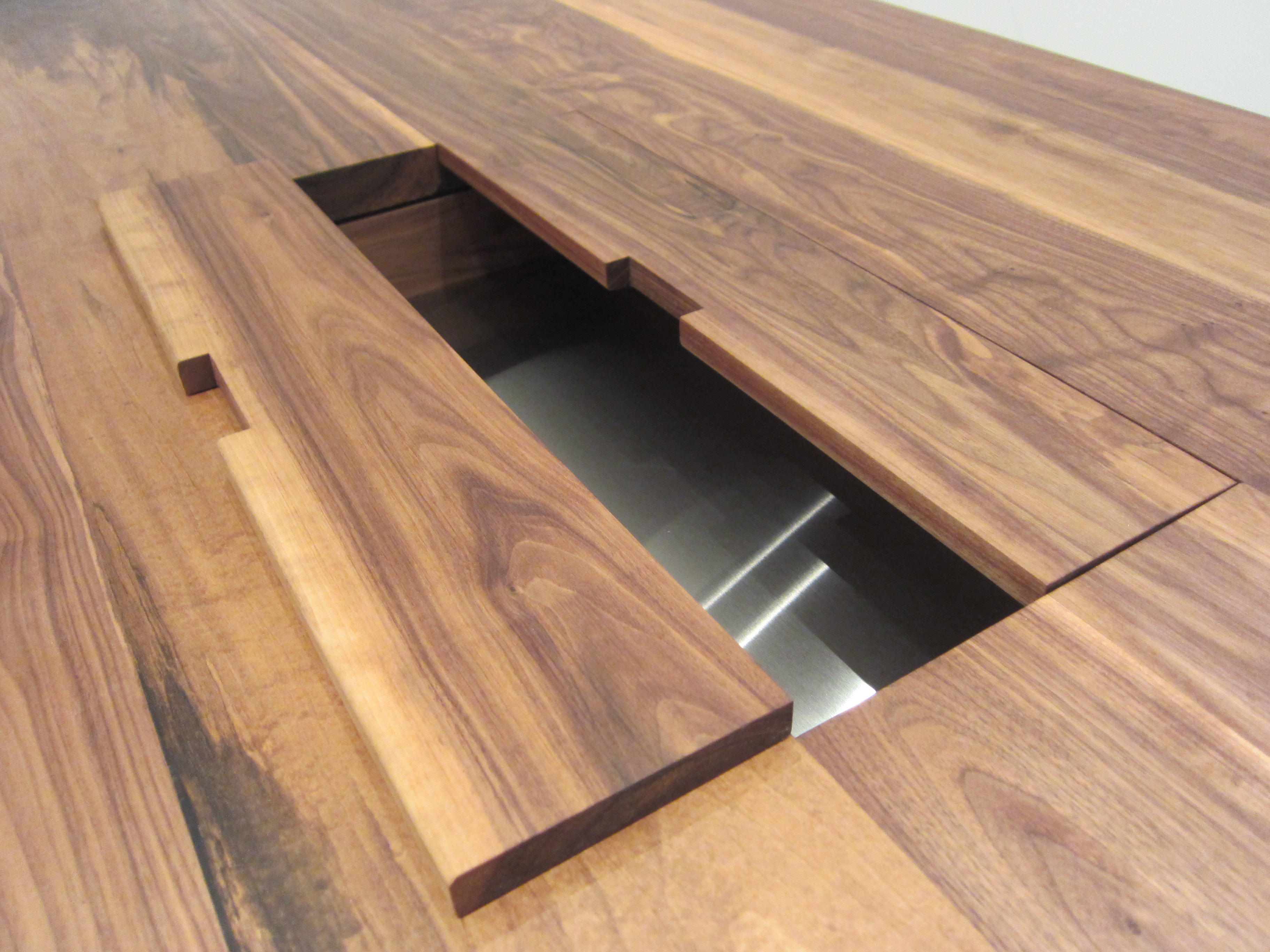 X-Base Boardroom Table | Stylegarage